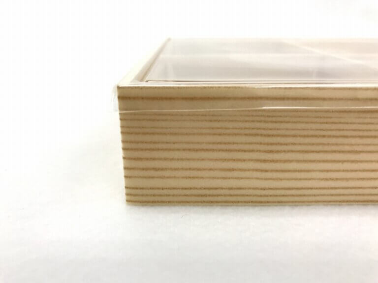 【折箱】松花堂7寸-4 金・杉 透明蓋付（60個入） - 折箱の通販なら折箱堂｜業務用テイクアウト容器専門店